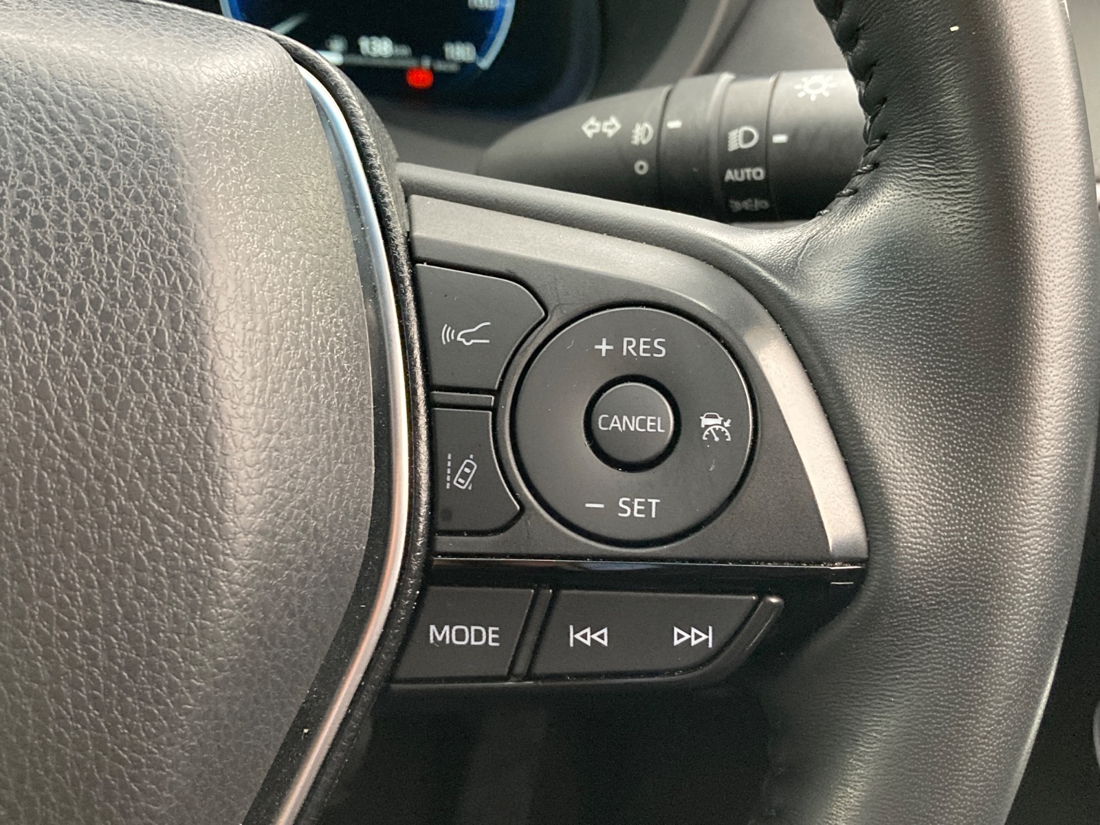 トヨタ ハリアー G HEV 2.5L 2WD(5人乗り) ハイブリッド 2023年式 プラチナホワイトパールマイカ [2098]の詳細｜【KINTO ONE(中古車)】トヨタの中古車サブスク ...