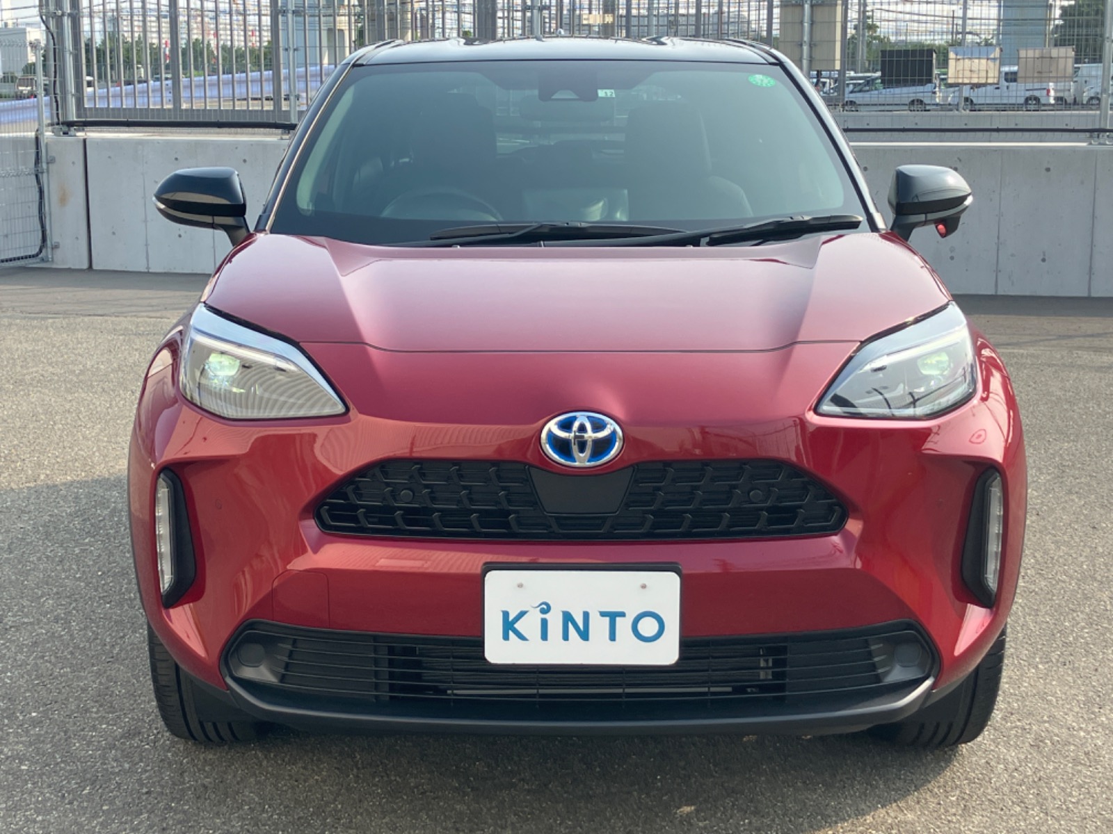 トヨタ ヤリス クロス Z HEV 1.5L 2WD(5人乗り) ハイブリッド 2022年式 ブラックマイカ×センシュアルレッドマイカ [1743]の詳細｜【KINTO ONE(中古車 ...