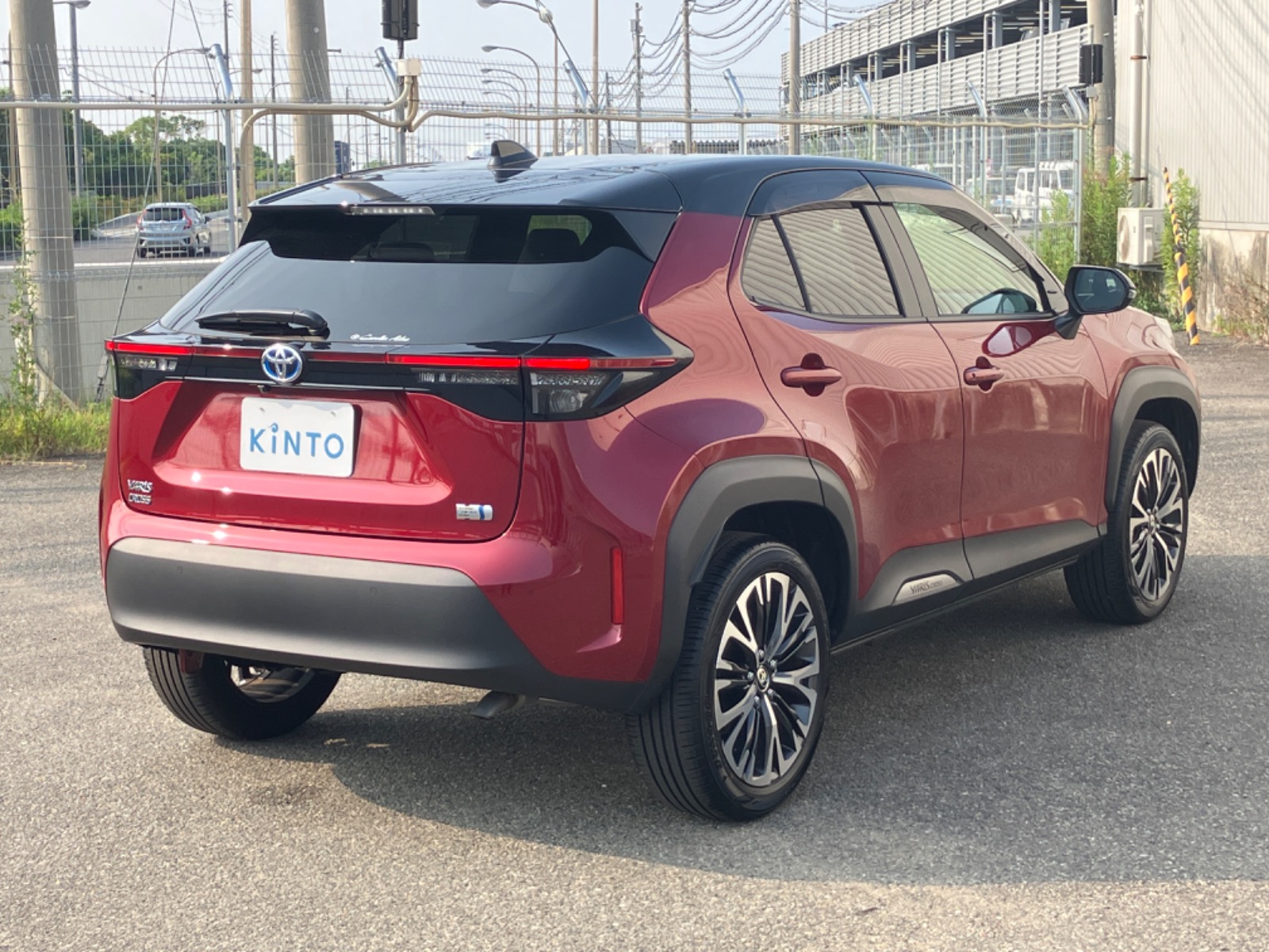 トヨタ ヤリス クロス Z HEV 1.5L 2WD(5人乗り) ハイブリッド 2022年式 ブラックマイカ×センシュアルレッドマイカ [1743]の詳細｜【KINTO ONE(中古車 ...